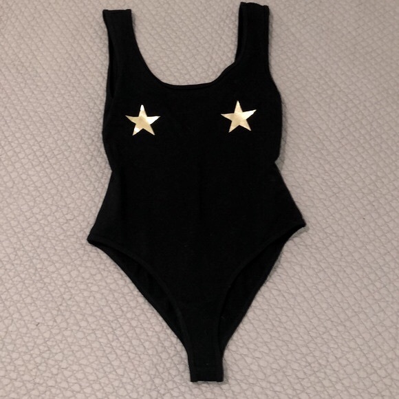 Forever 21 | Tops | Nwot Gold Star Body Top Black Small | Poshmark